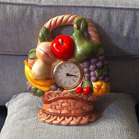 Wall Decor | Vintage Fruit Basket Clock | Poshmark
